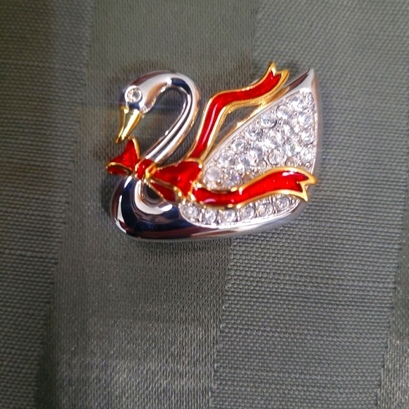 Swarovski | Jewelry | Rare Swarovski Swan Ribbon | Poshmark